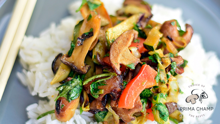 Shiitake and king oyster mushroom stir-fry - Prima Champ